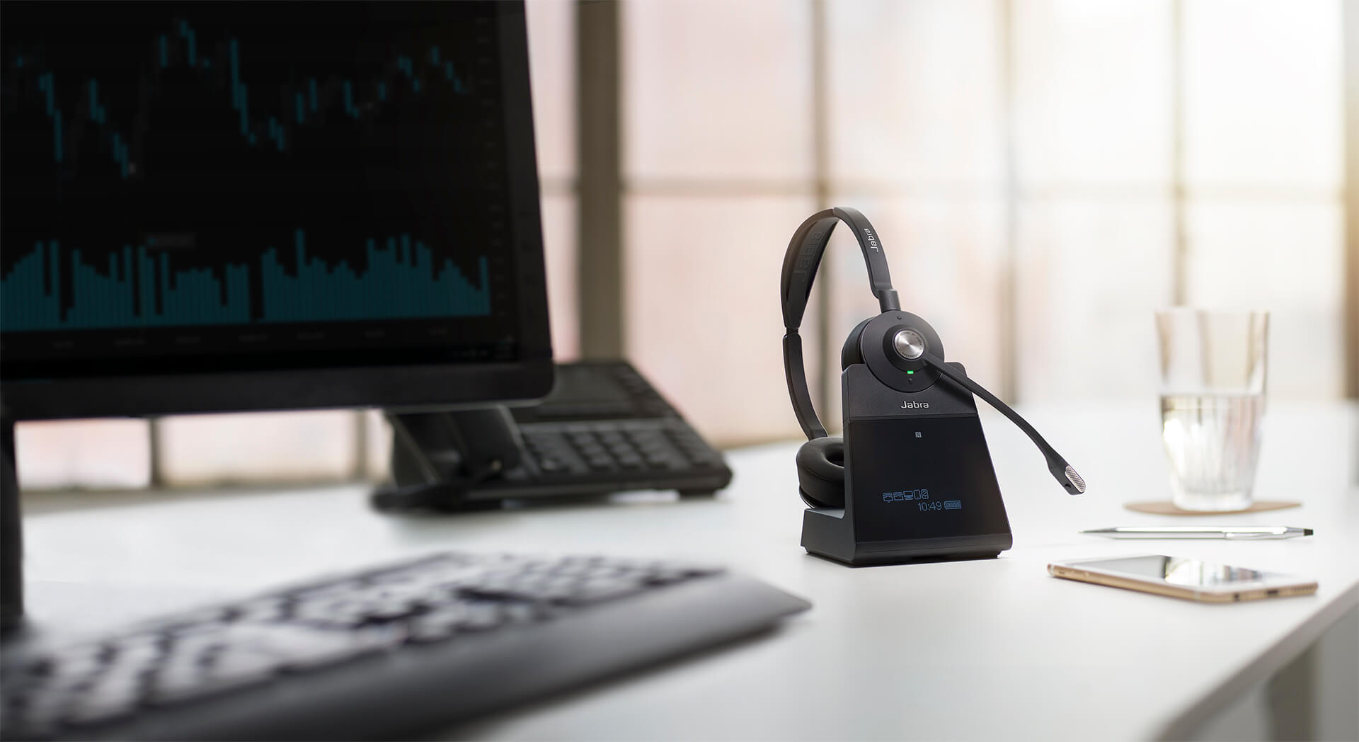 DECT vs. Bluetooth: How to choose the right wireless headset · Jabra Blog