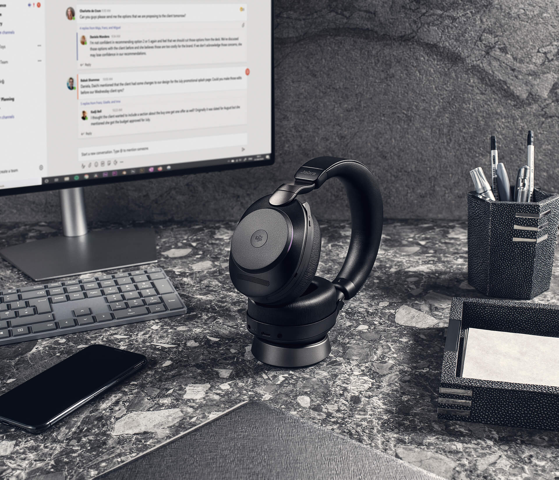 How to pick the best headsets for Microsoft Teams · Jabra Blog
