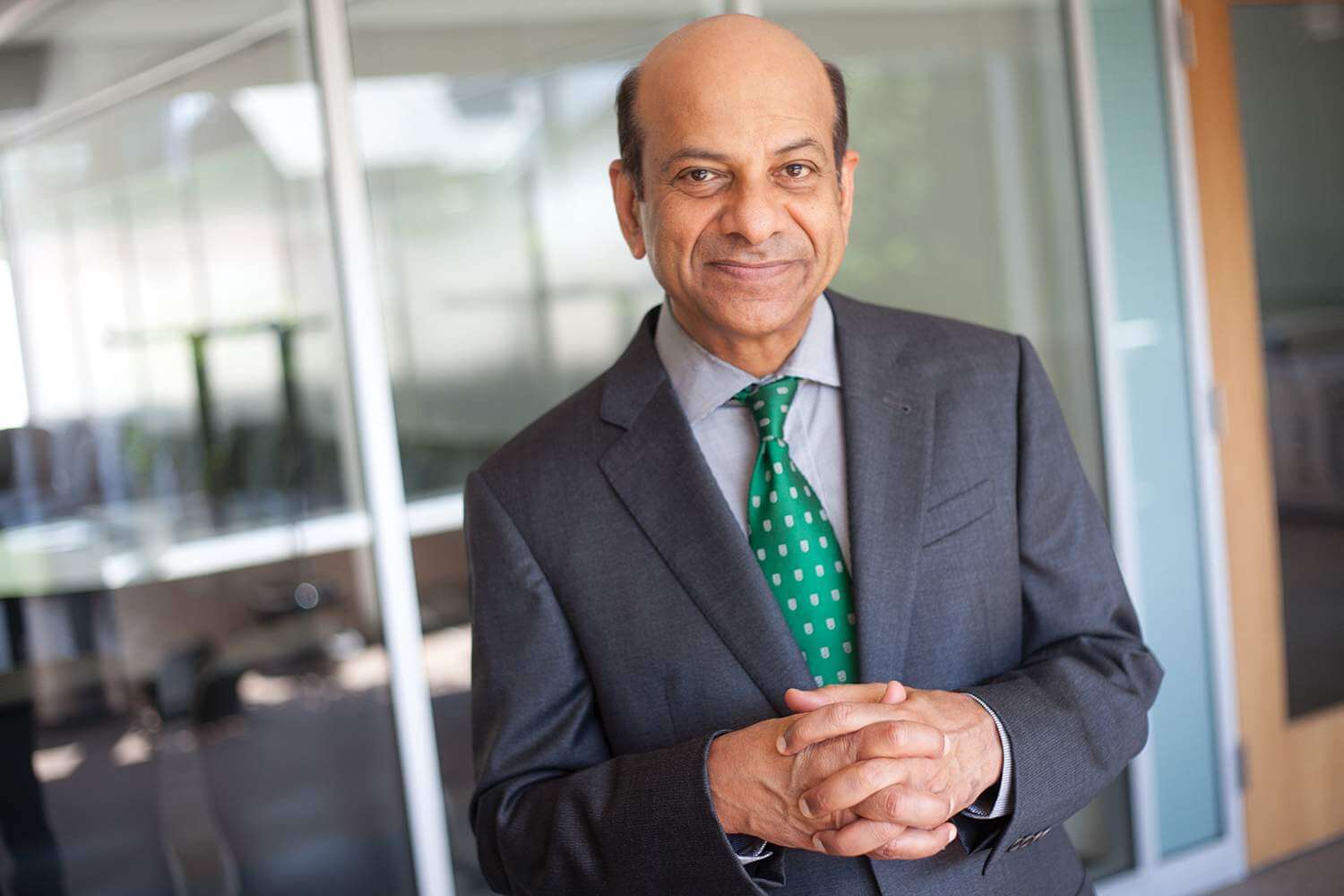 Technological disruption in higher education with Vijay Govindarajan ...